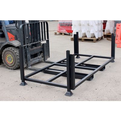 Post Pallet Stillage - Removable Arms