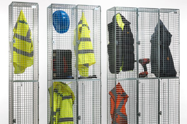 V Mesh Fence Feet Locking System